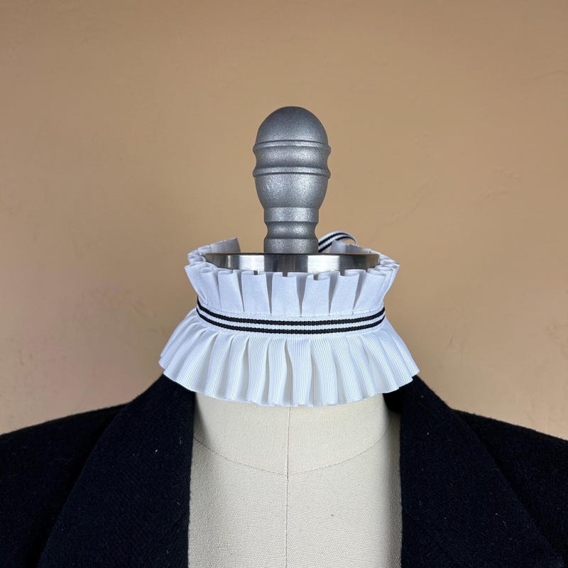 Neck Ruff - Etsy