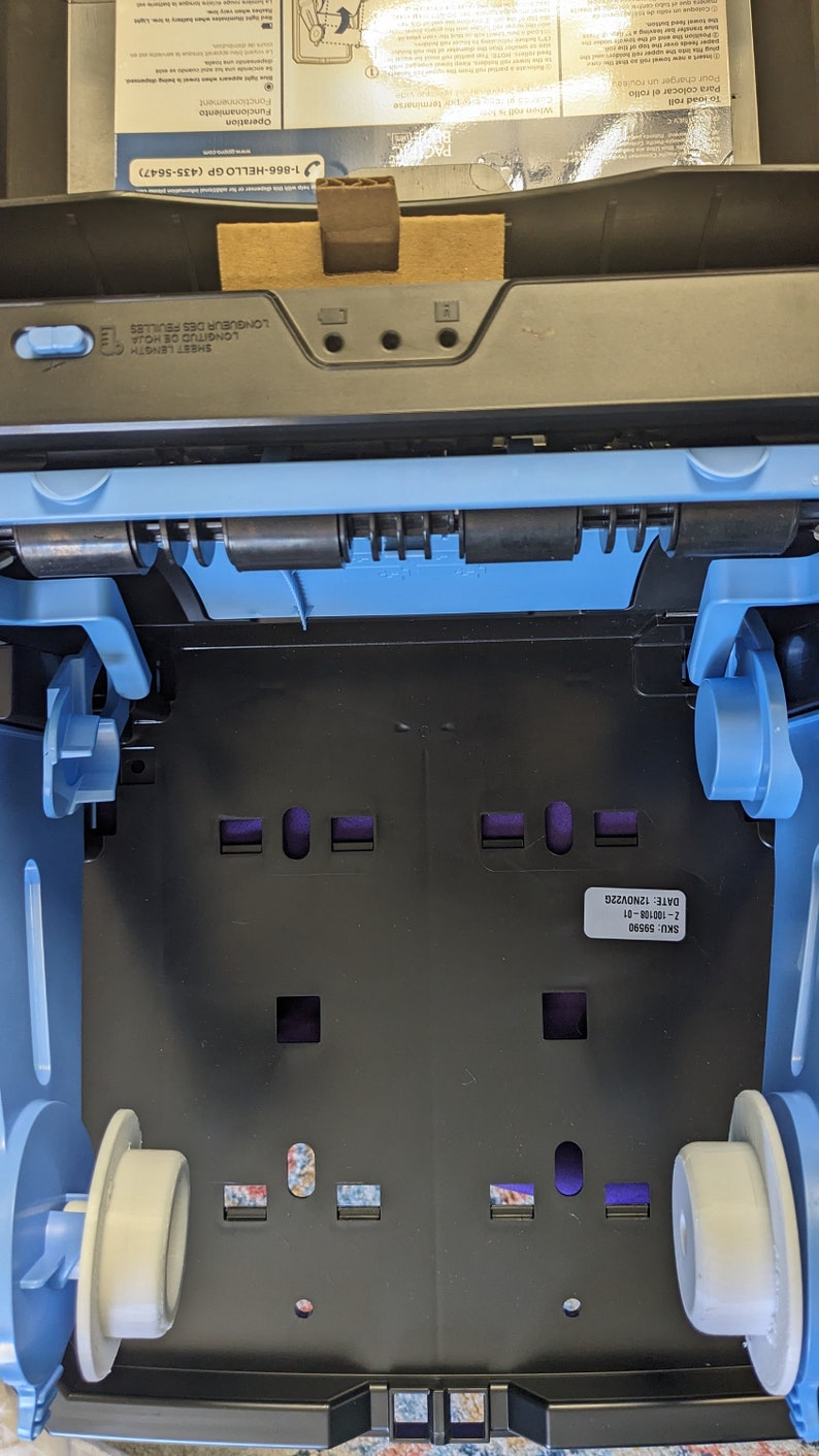 Georgia Pacific Blue Ultra 59589 Paper Towel Adapter for 2" Brown Paper ...