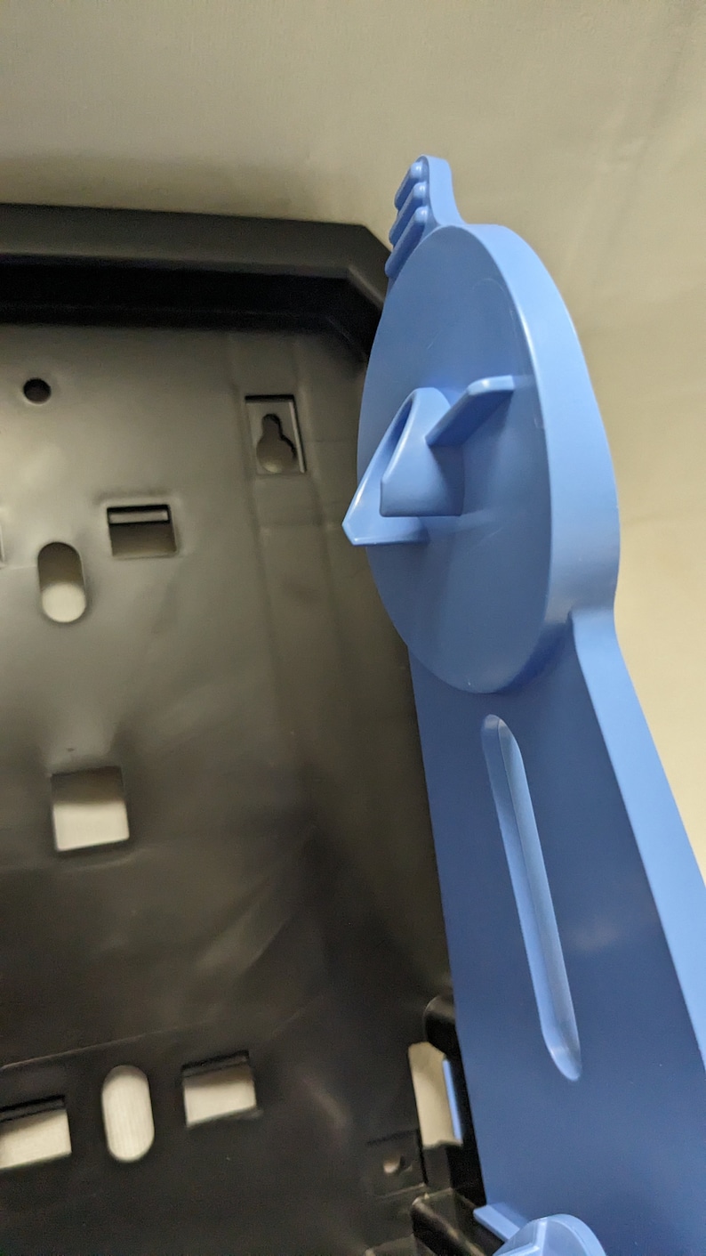 Georgia Pacific Blue Ultra 59589 Paper Towel Adapter for 2" Brown Paper ...