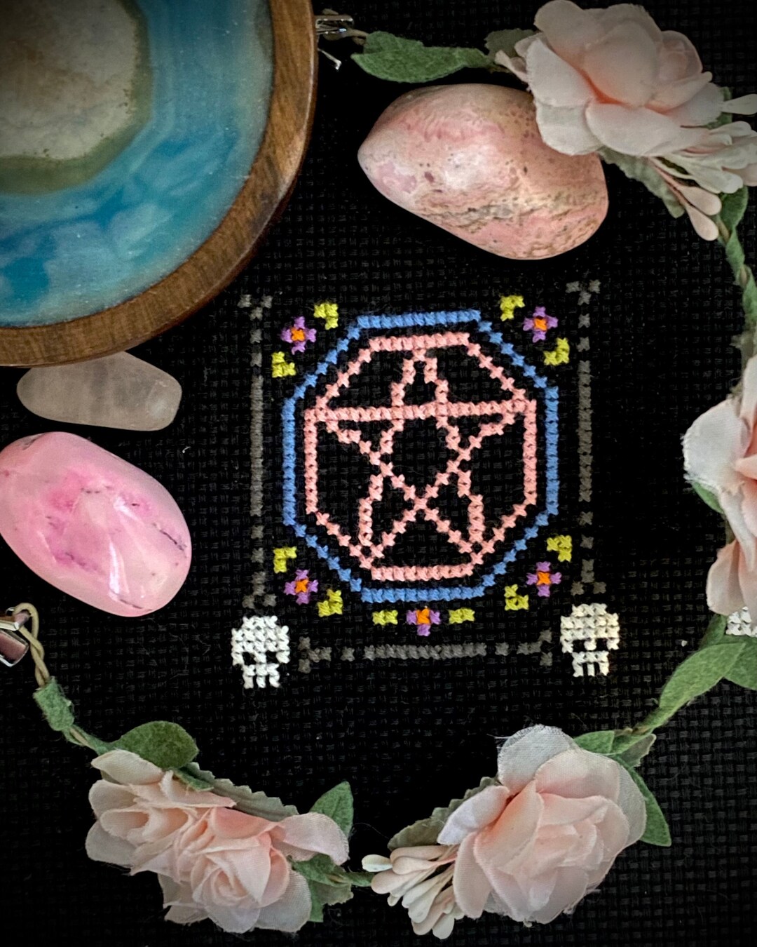 Pentacle & Flowers Cross Stitch Pattern - Etsy