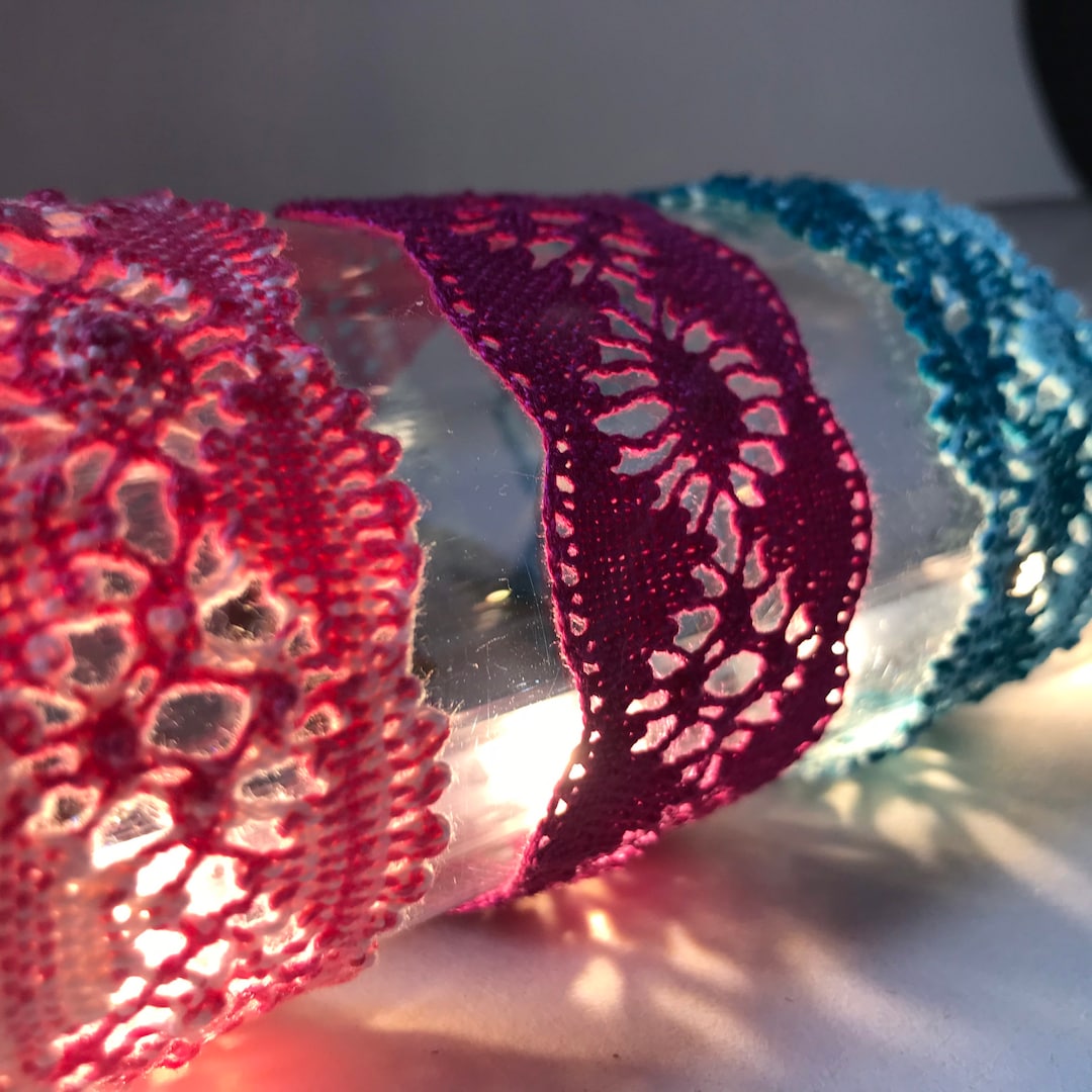 Kit Bobbin Lace Toggle Bracelet Kit With 2 Patterns and Thread - Etsy UK