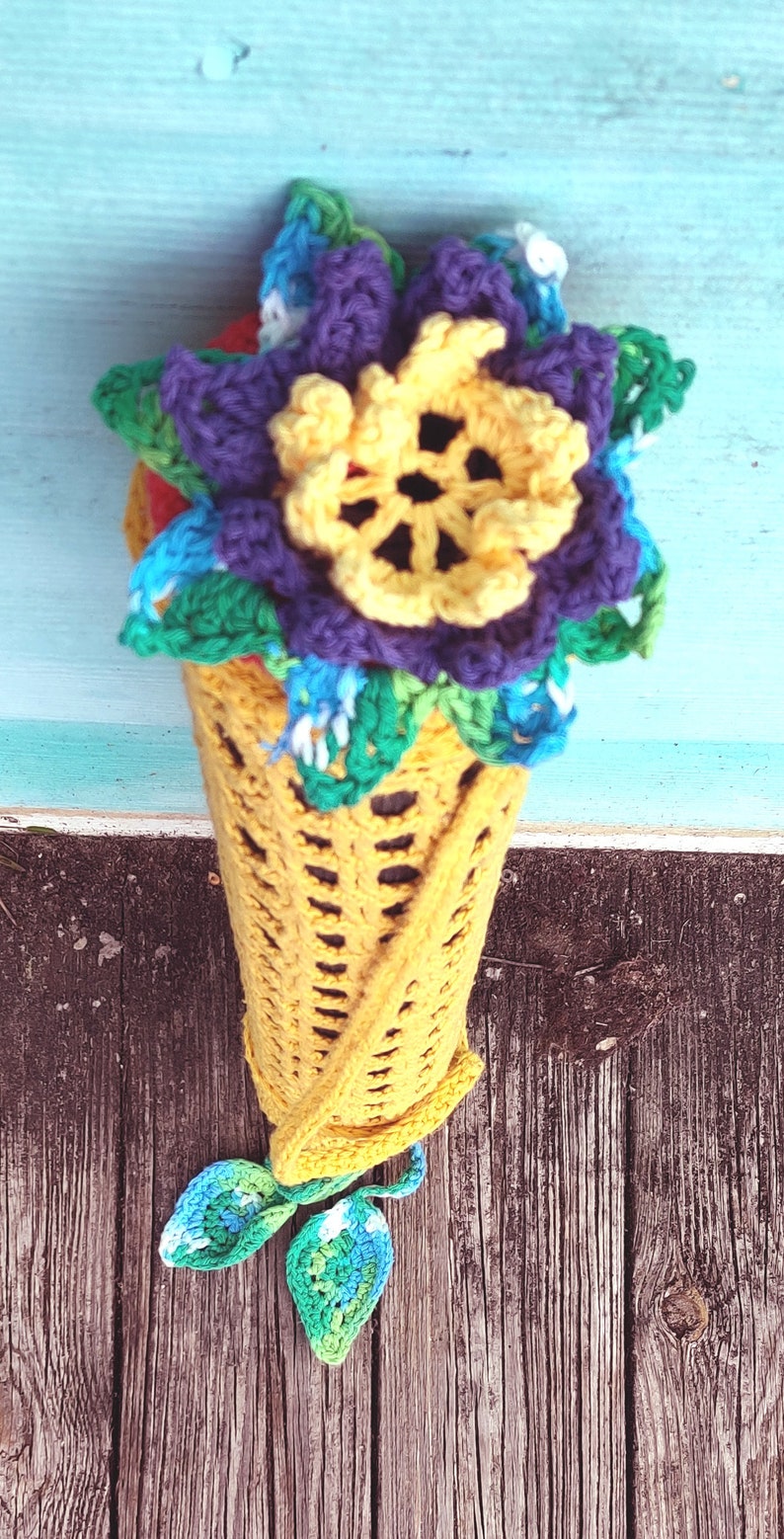 CROCHET PATTERN | Blooming Yoga Mat Bag | Water Lily Bag | July Birthday | Yoga Mat Carrier ...