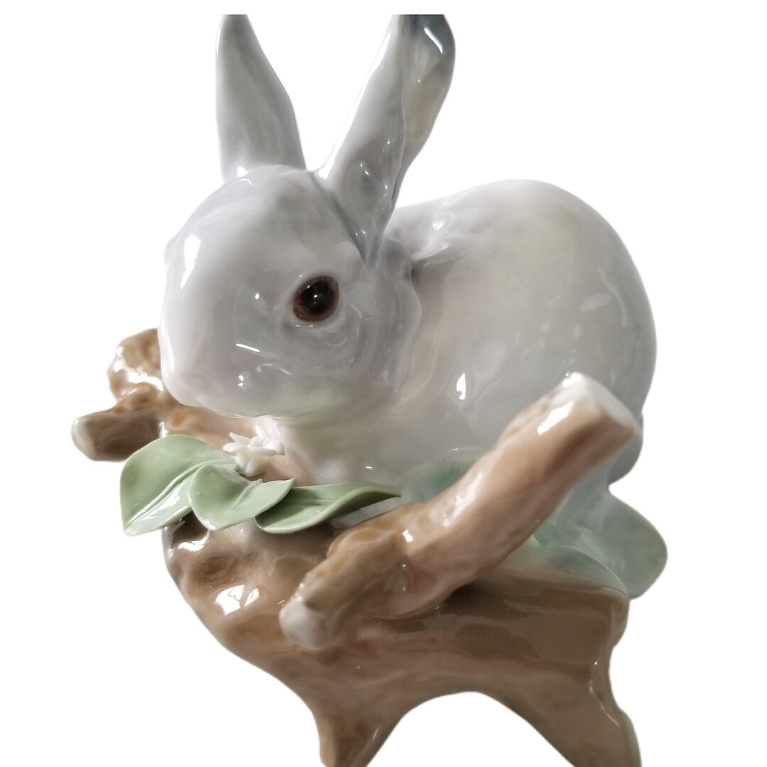 Lladro Bunny Rabbit Figurine Retired in 1998, Designed by Fulgencio ...