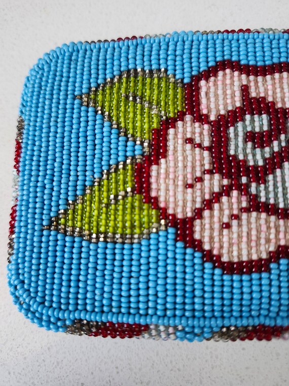 Stunning, hand beaded Native American belt buckle. A … - Gem