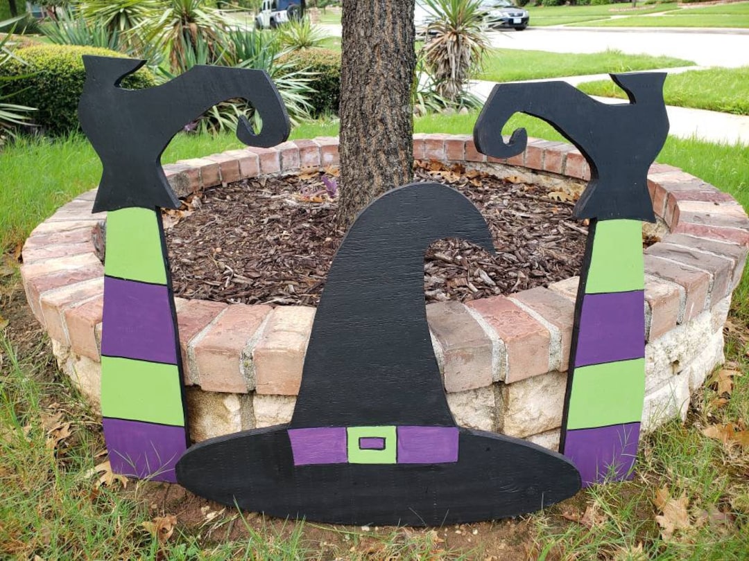 Crashed Witch Yard Lawn Art/ Halloween Yard Decor/ Witch With Legs ...