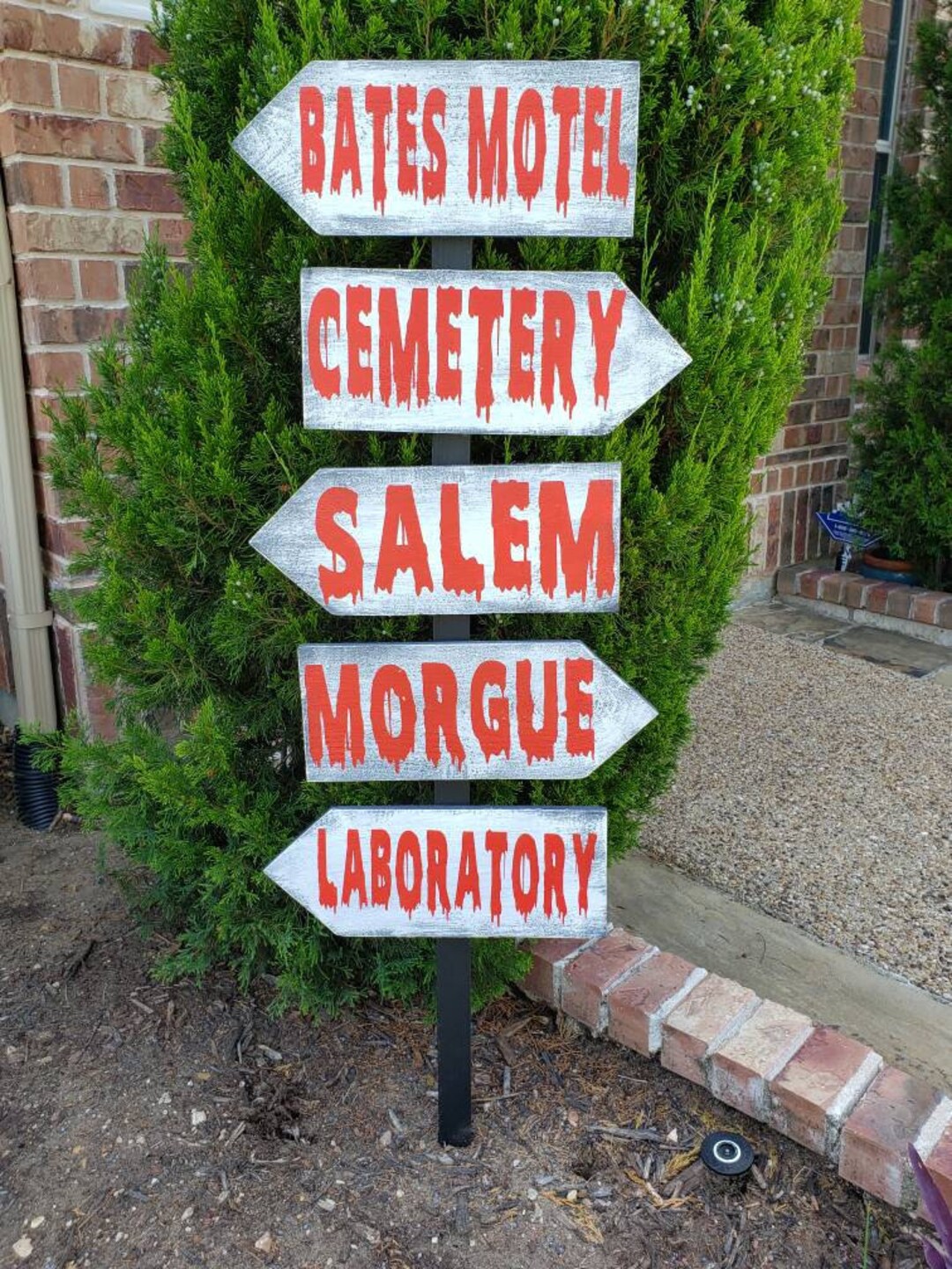 Halloween Directional Sign/ Creepy Halloween Decor/ Holiday Yard Decor ...