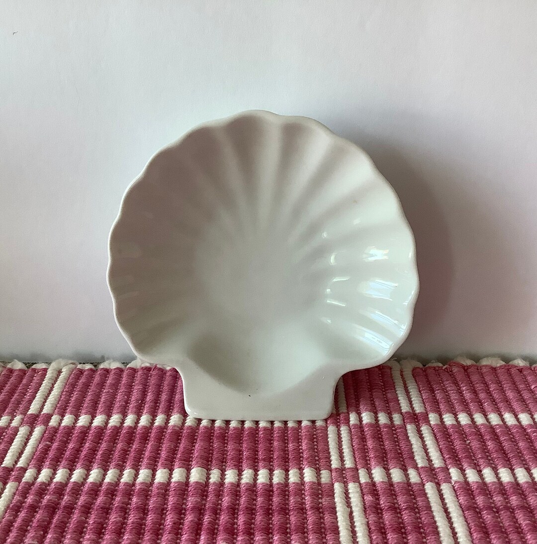 White Seashell Soap Dish, Trinket Dish, Mermaidcore, Porcelain by ...