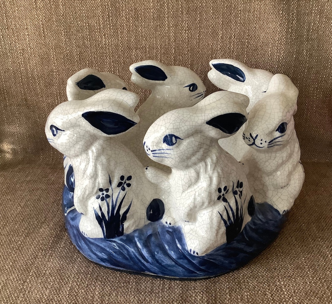 Dedham Pottery Rabbit Bunny Plant Stand, Circle of Bunnies, the Potting ...
