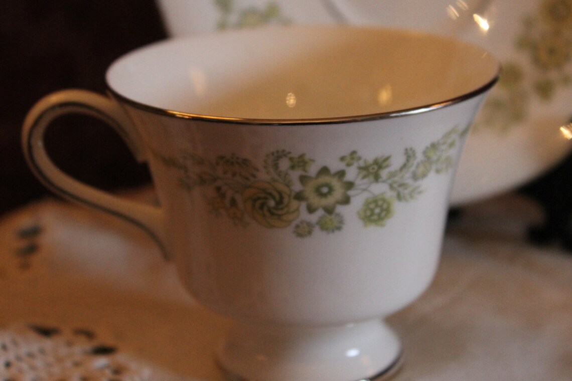 Wedgwood Bone China Matching Tea Cup and Saucer Set - Caroline Pattern ...
