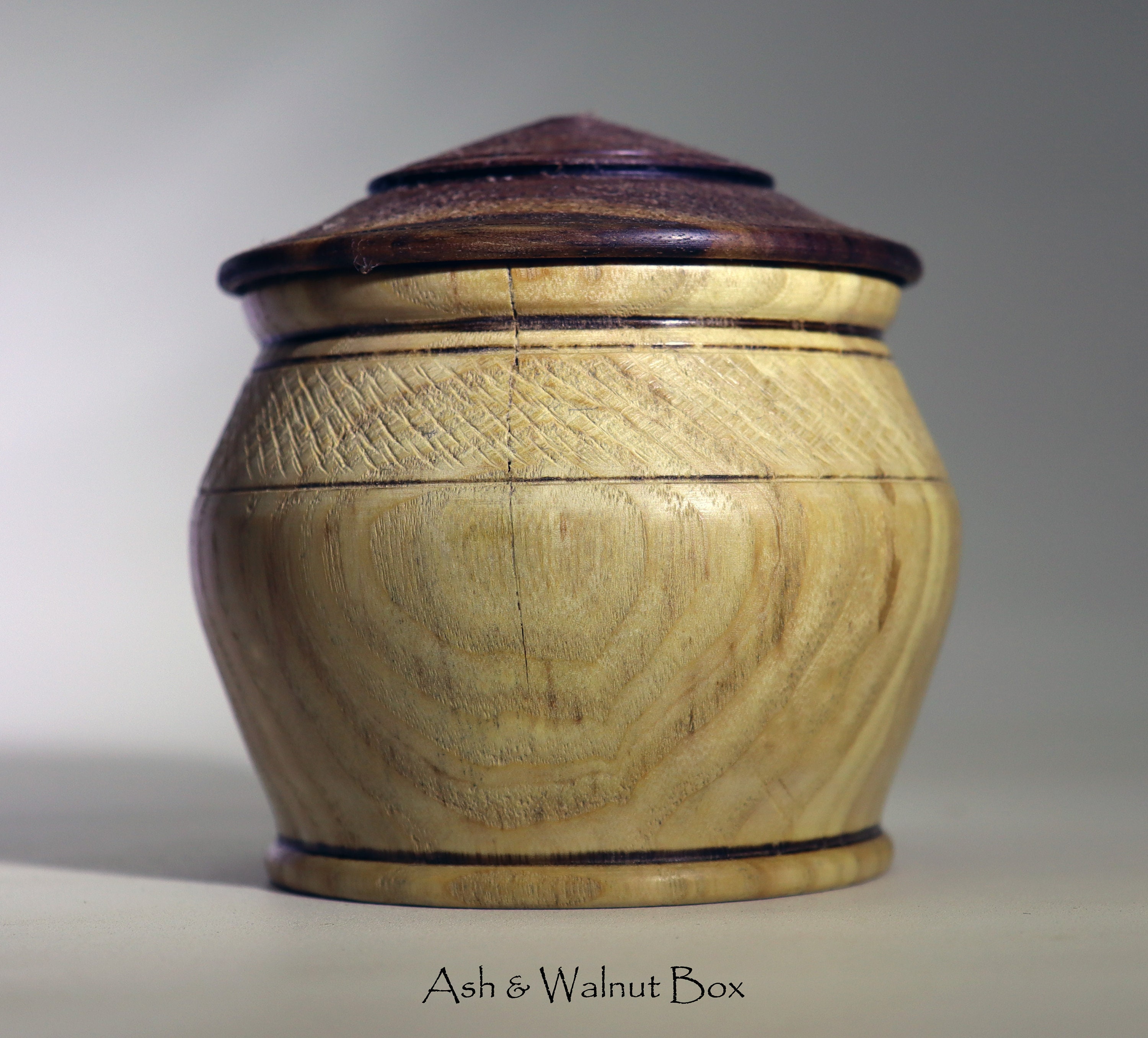 Black Walnut and Ash Box - Etsy