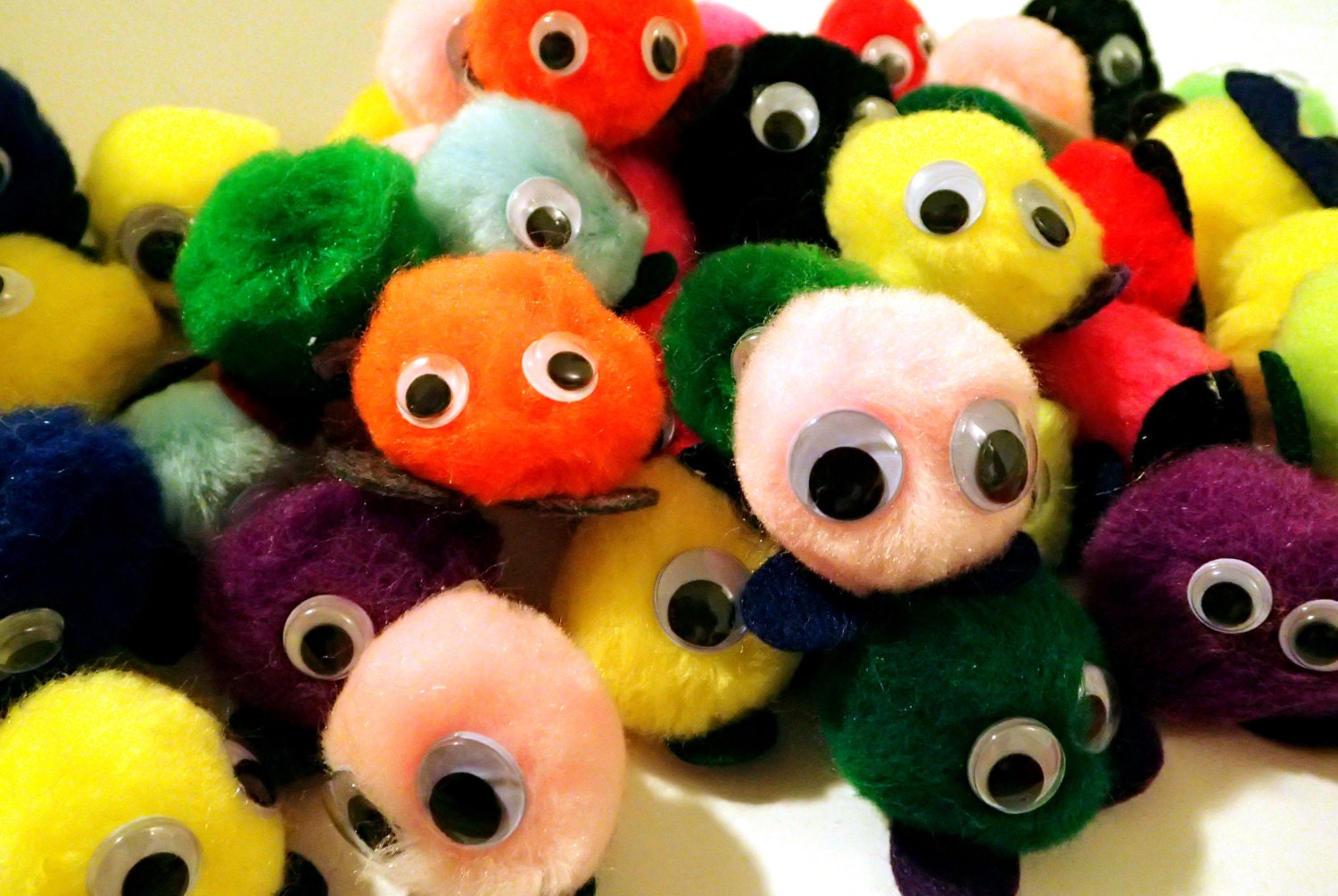 1.5" Warm Fuzzies / Warm Fuzzy Pom Pom Critters (set of 30) W/ Adhesive ...