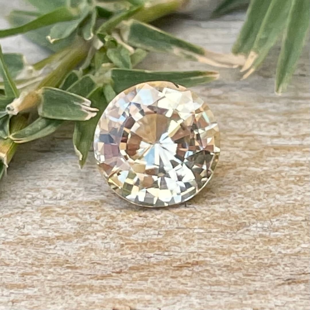 Natürlicher Apricot Saphir Rundschnitt 7,20 mm 1,70 Karat Lose Unikat ...