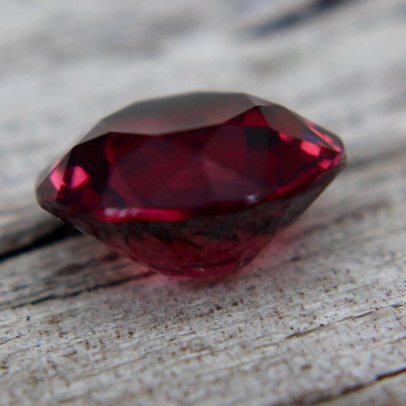 Natural Red Spinel: 1.62 Carat Round Cut Ceylon Gemstone - Etsy