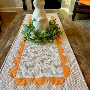 Sassy Scalloped Table Runner / Instant PDF Download / 16" X 40" - Etsy