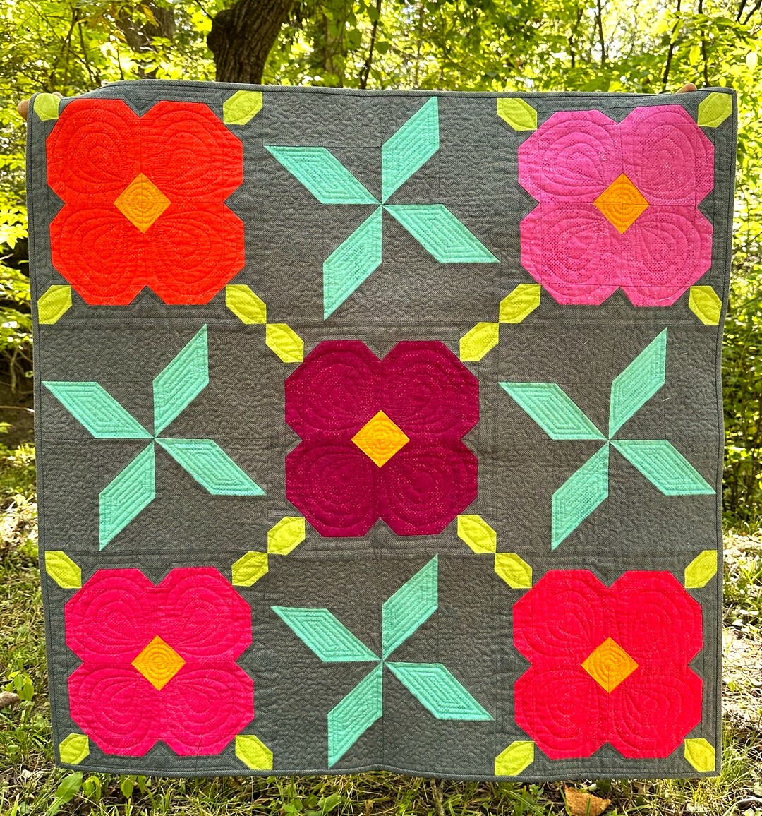 Spinner Blossoms Quilt Pattern PDF / 3 Sizes / Topper, Baby & Throw ...