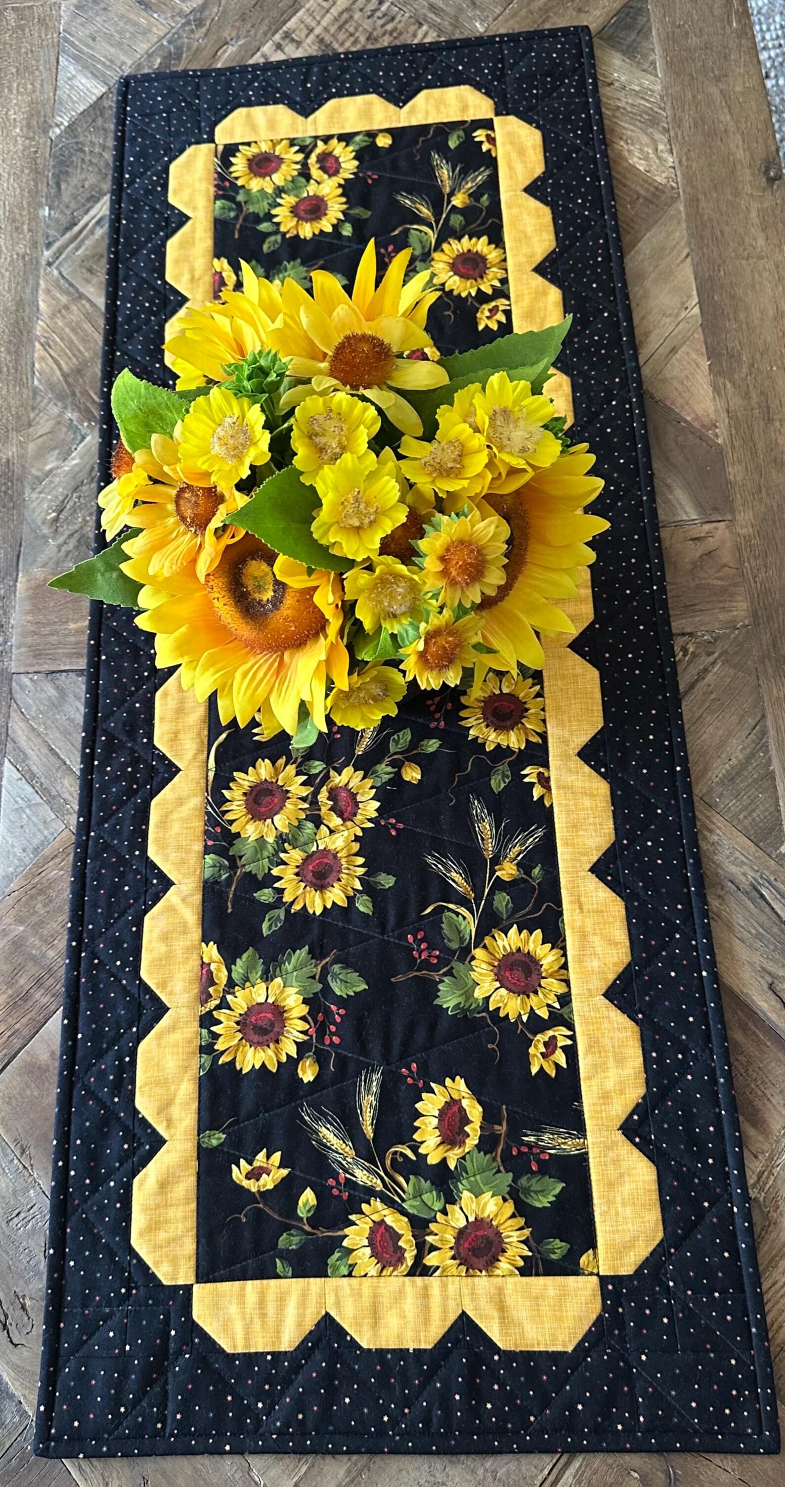 Patchwork Table Runner / Handmade Decor / Featuring Sunflower Fabric - Etsy