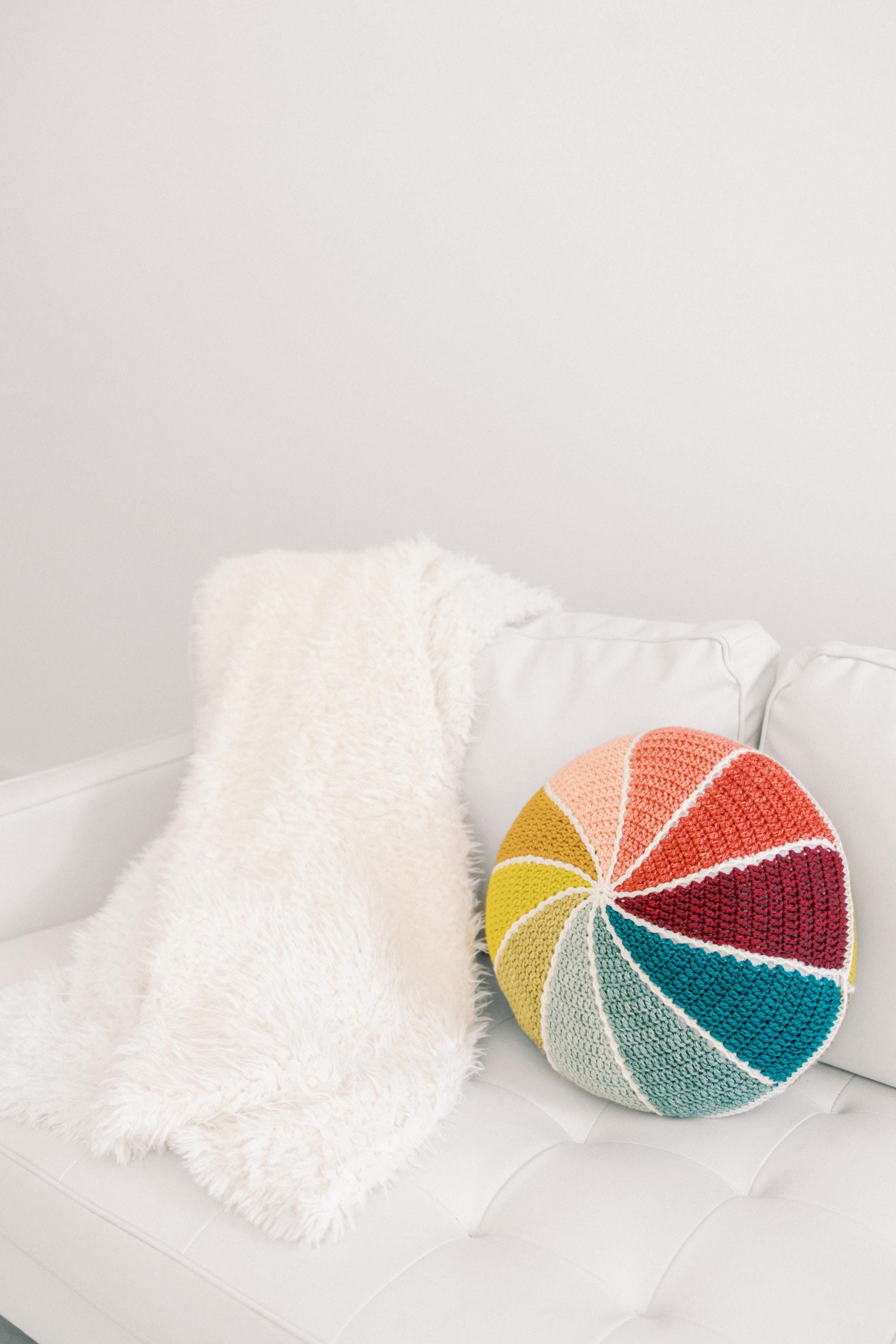 Crochet Pillow PATTERN // Color Wheel Pillow, Round Pillow Cover ...