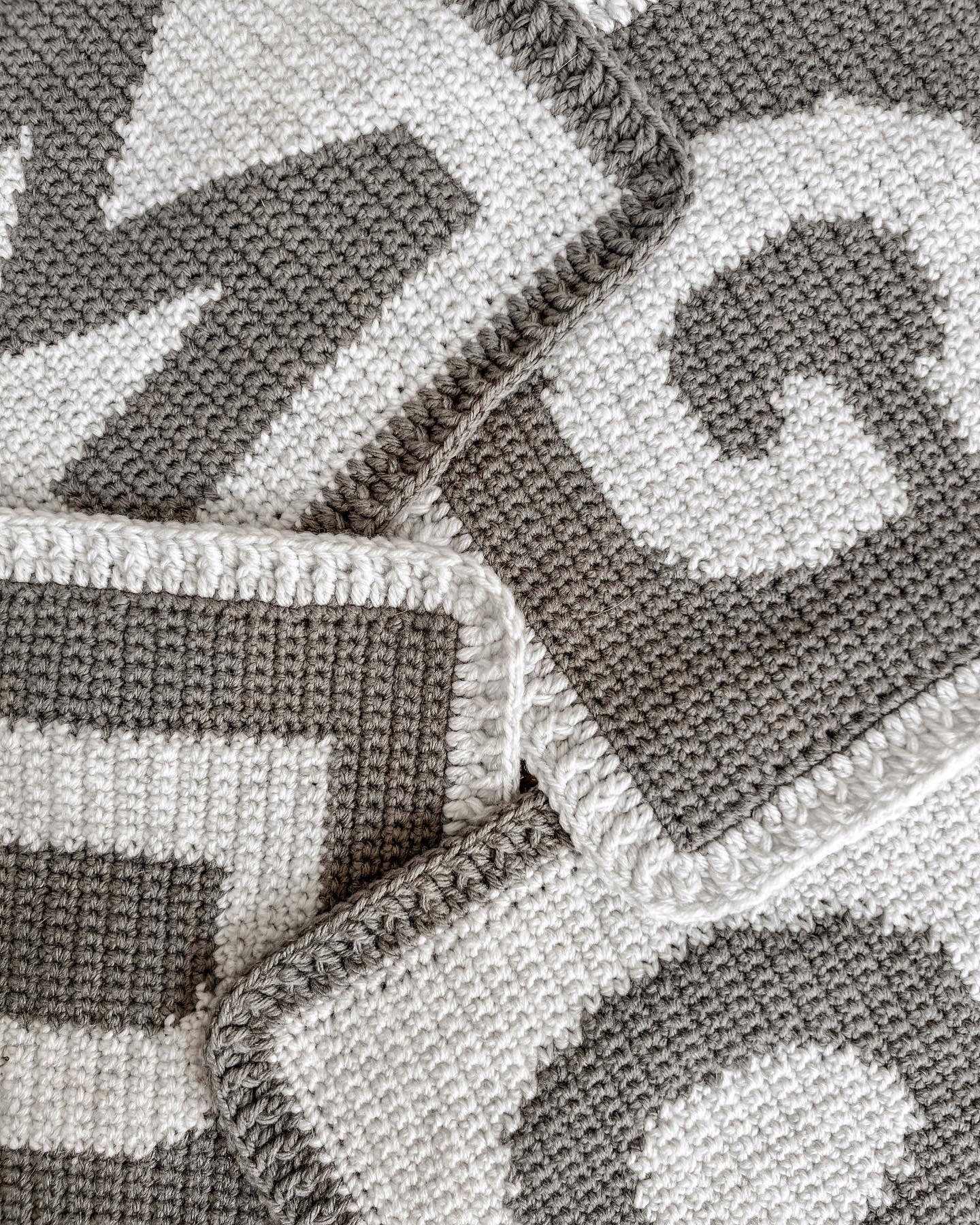 THREE ALPHABET PATTERNS // Alphabet Blanket + Individual Alphabet ...