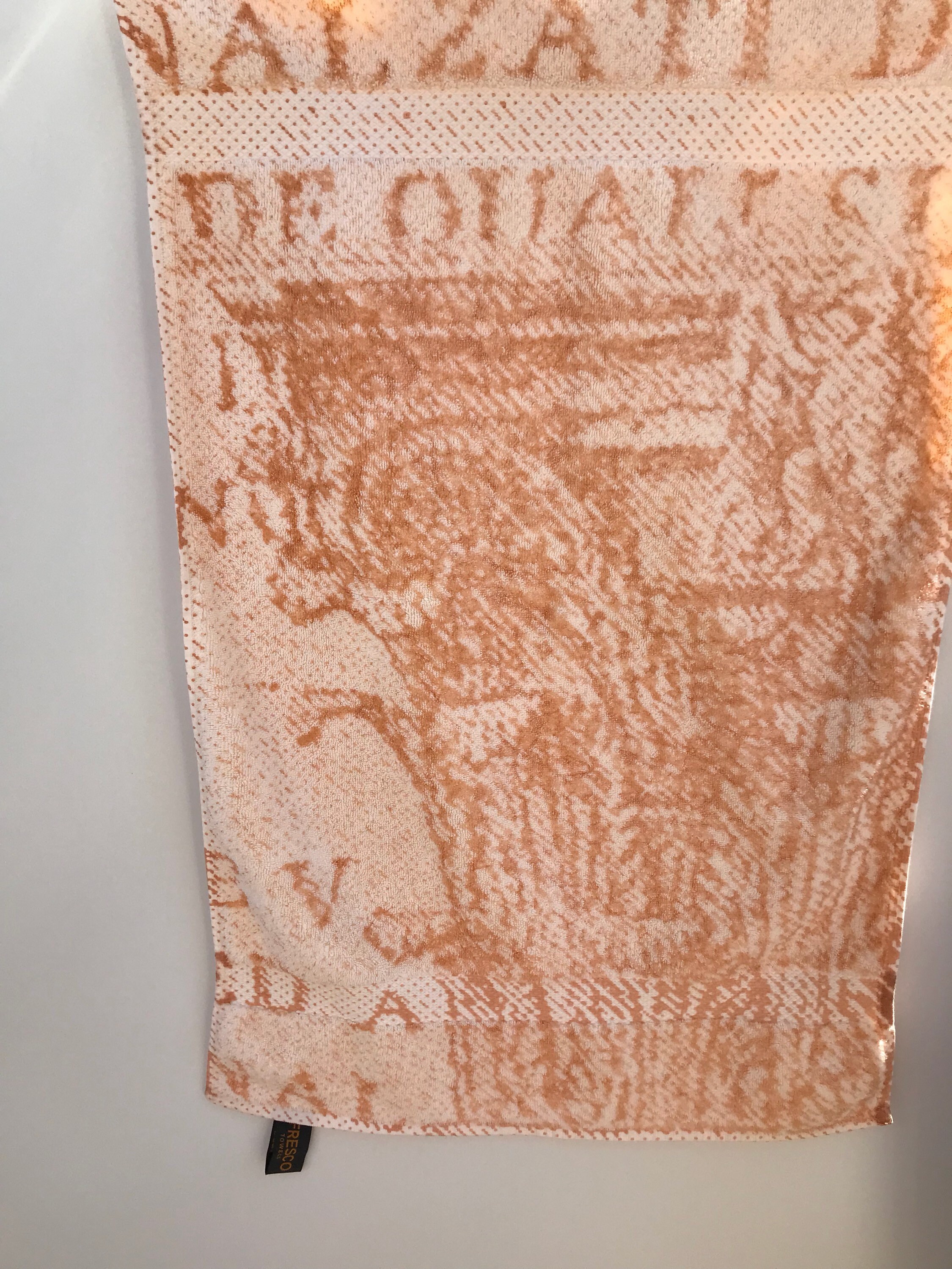 Fresco Towels Roman Pillar Ivory /Gold Bath Towel - Etsy.de
