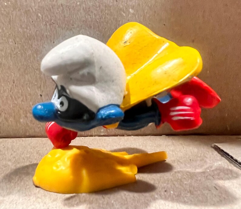Vintage Schleich Flying Superhero Smurf Figurine - Etsy