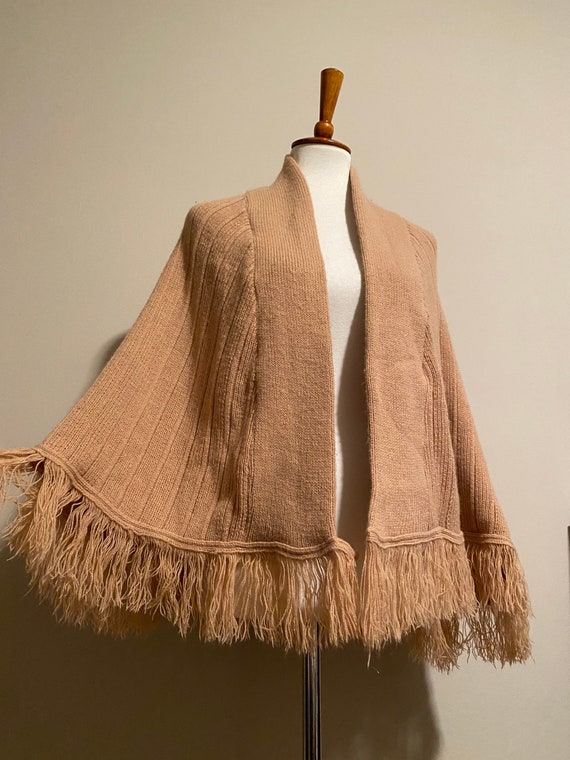 1960’s Knit Shawl w/ Fringe - Gem