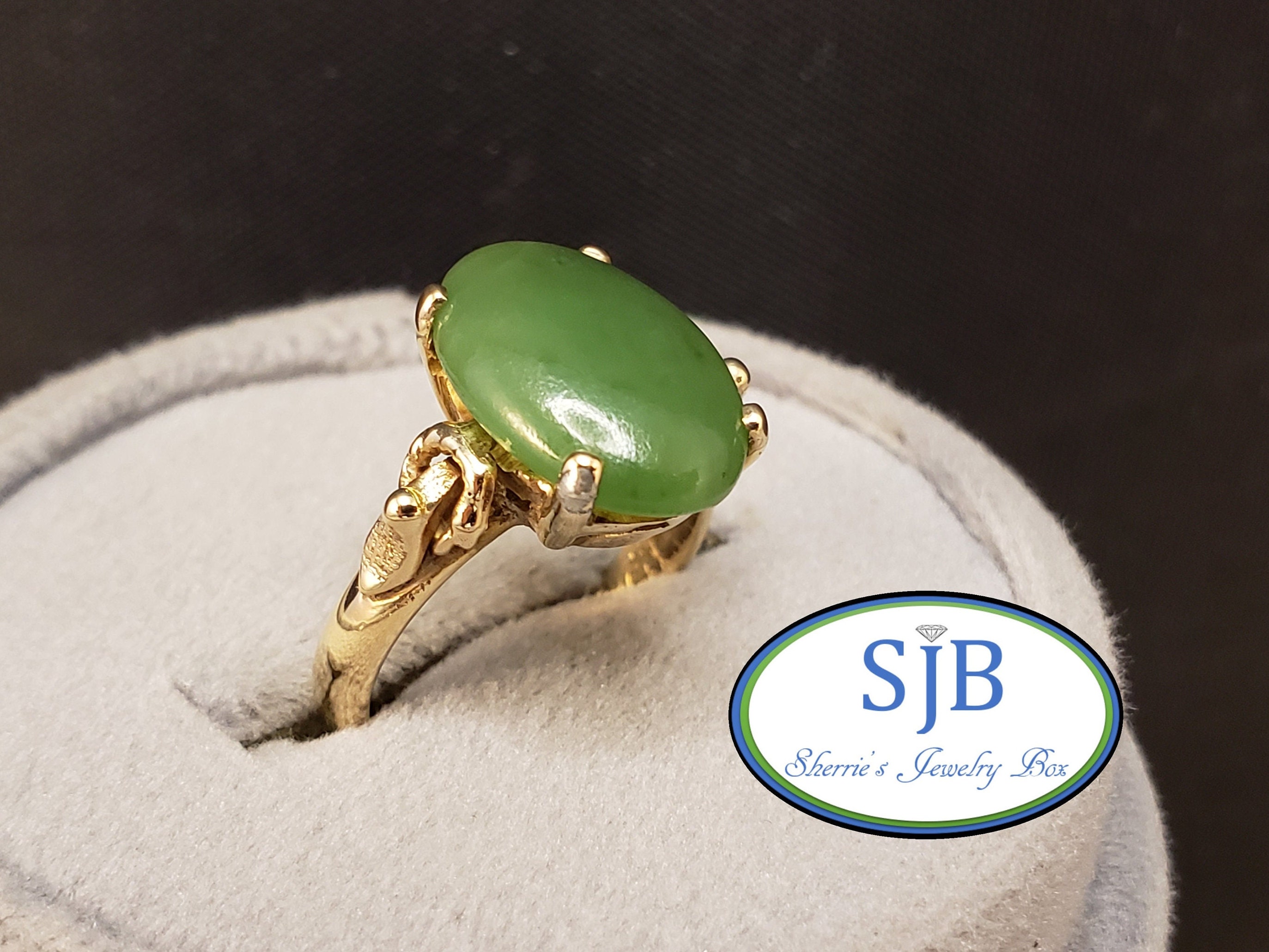 Vintage jadeite jewelry store