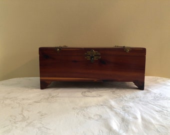 Vintage keepsake box | Etsy