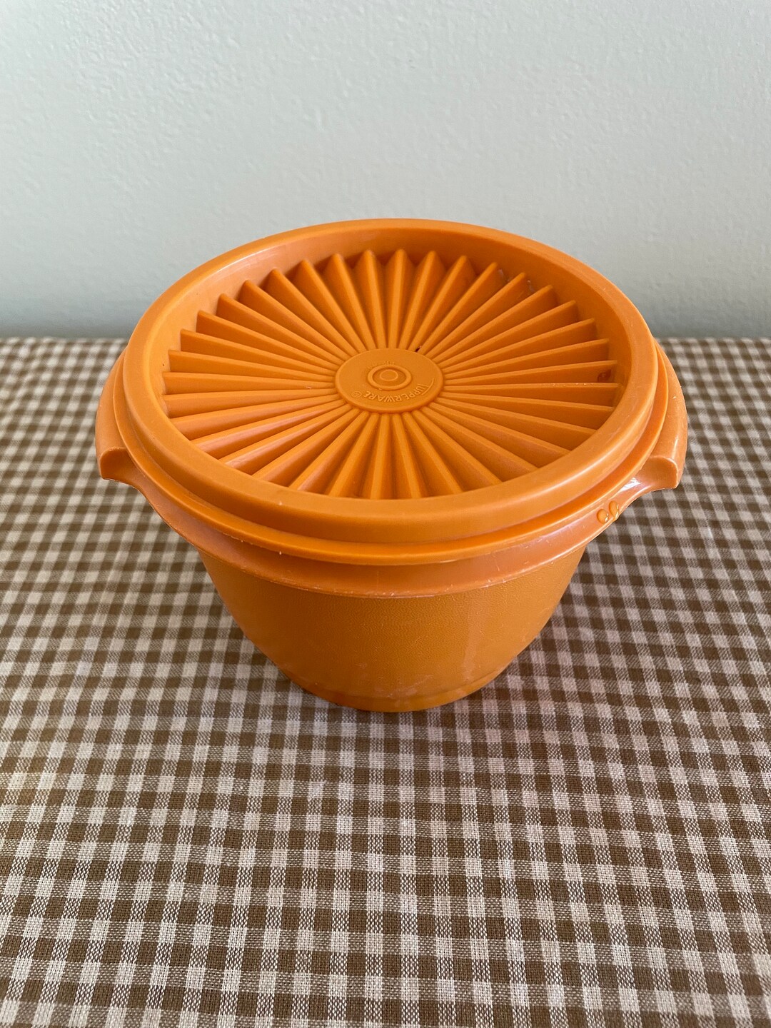Vintage Sevalier Tupperware Food Storage Container ~ #886-31 in Burnt ...