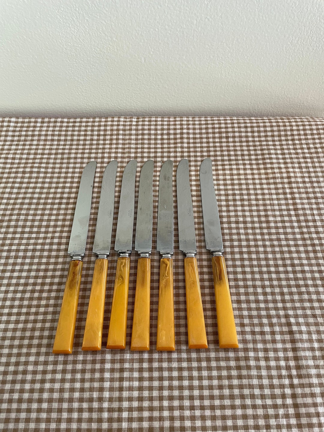 Bakelite Knives - Set of 7 - Butterscotch Color - Vintage Kitchen ...