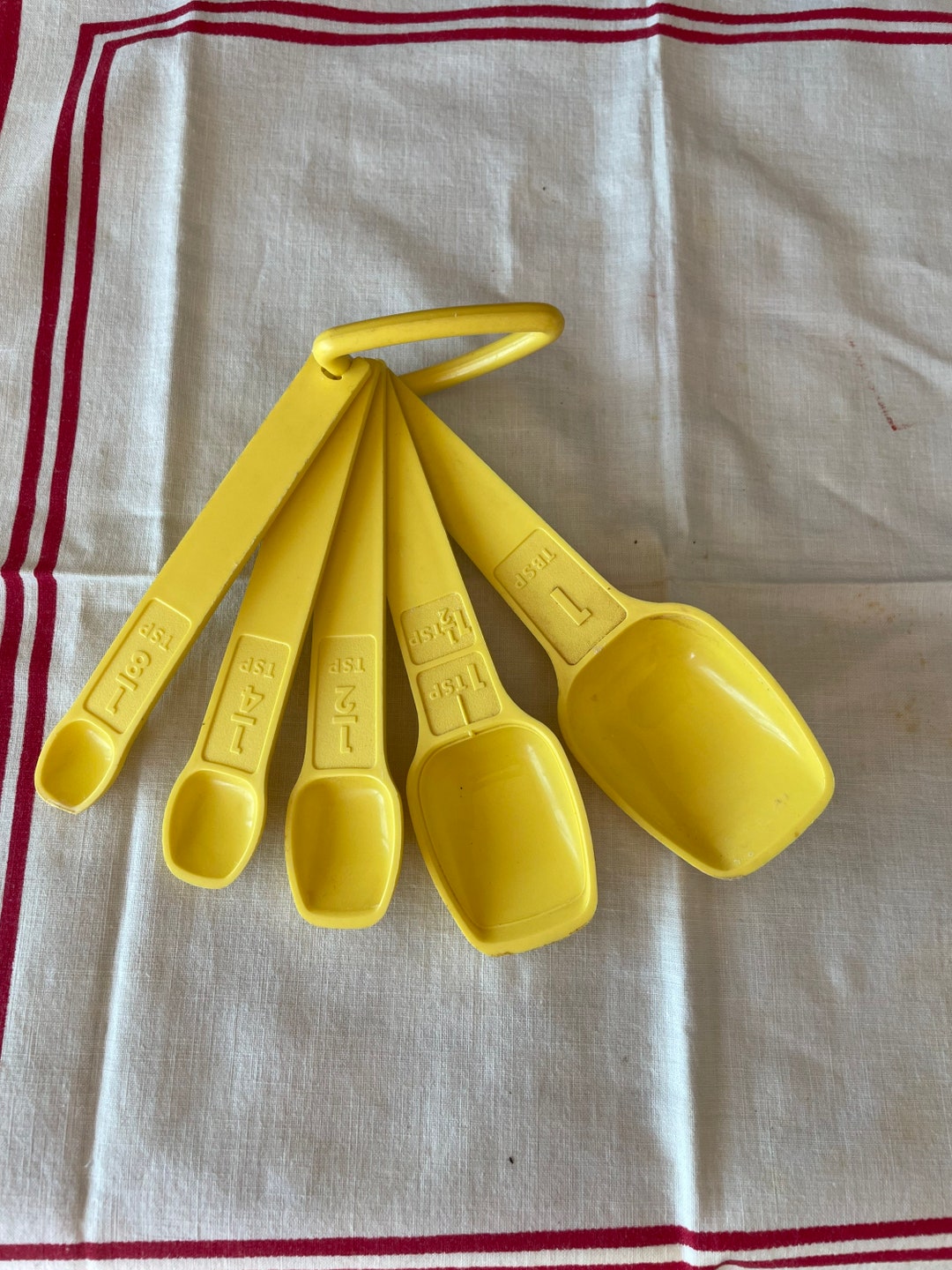 Vintage Tupperware Set of Measuring Spoons - Etsy