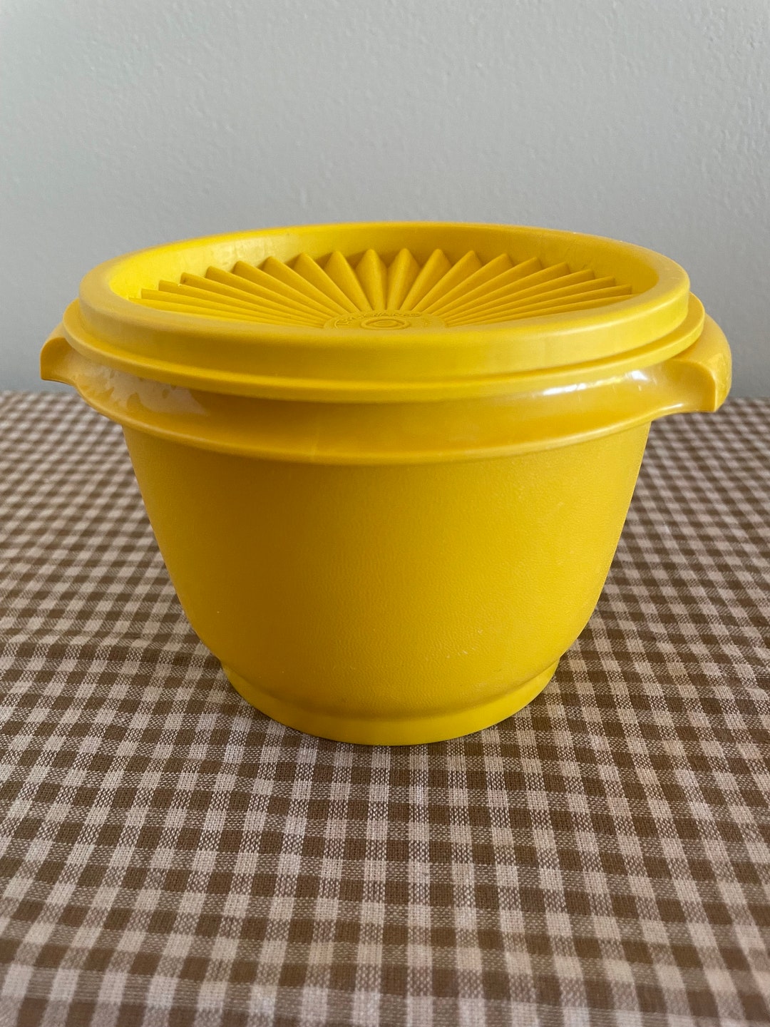 Vintage Sevalier Tupperware Food Storage Container ~ #886-29 in Harvest ...