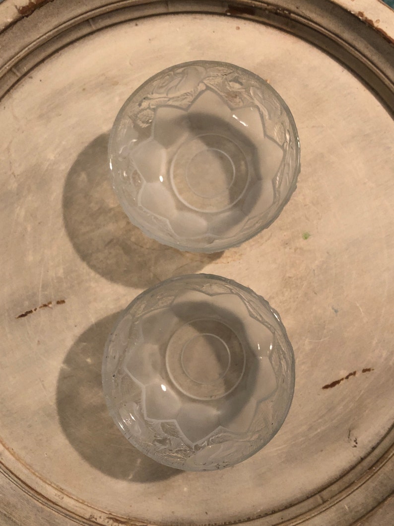 Covetro Italian Pressed Glass Serving Bowl With Rose Details - Etsy