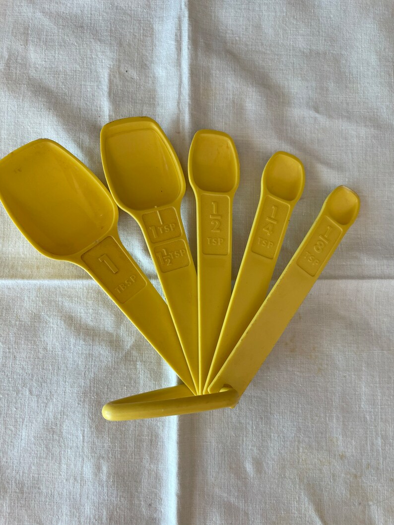 Vintage Tupperware Set of Measuring Spoons - Etsy