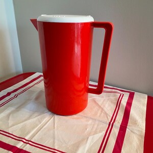 Vintage Pitcher ~ Red With White Lid - Etsy