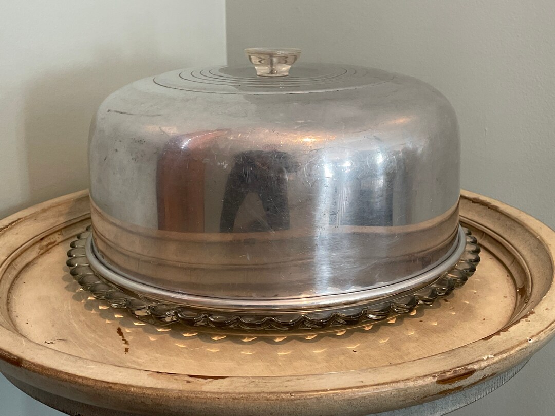 Vintage Glass Cake Plate With Domed Aluminum Lid and Lucite Handle - Etsy