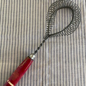 Vintage Wire Whisk ~ Red and White Wooden Handle - Etsy
