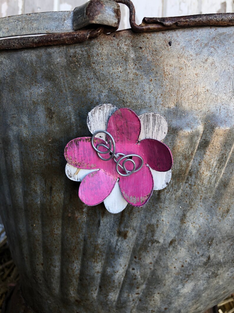 Handmade Tin Flower Magnets / Tin Flower Magnets / Rustic Tin - Etsy