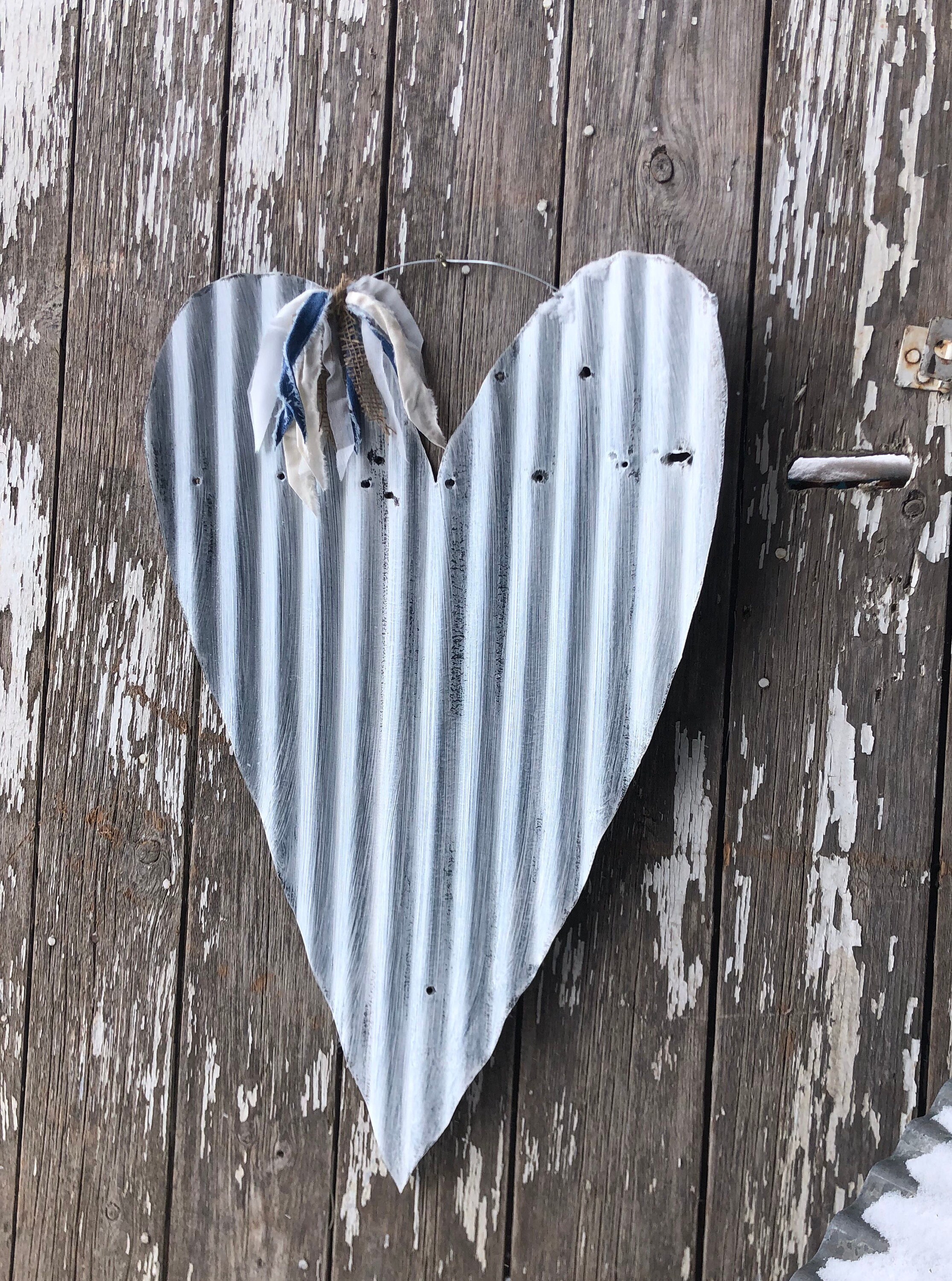 White Handmade Corrugated Tin Heart / Shabby Tin Heart / Corrugated Tin ...