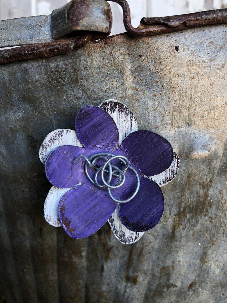 Handmade Tin Flower Magnets / Tin Flower Magnets / Rustic Tin - Etsy