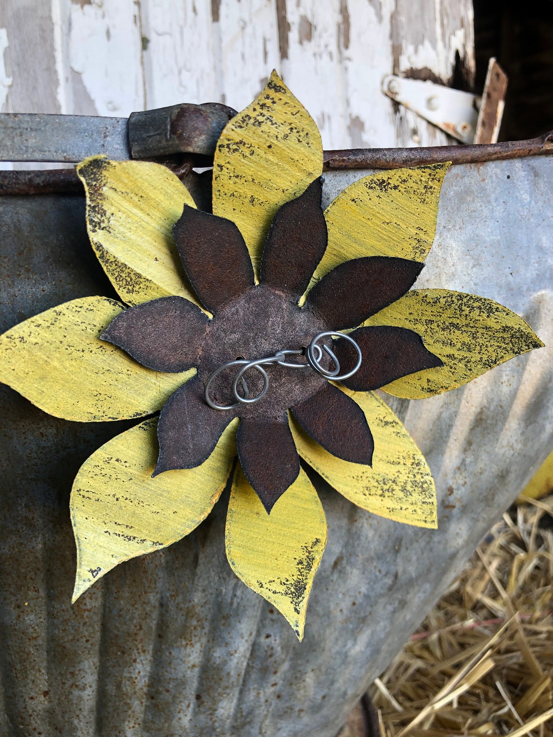 Tin Sunflower Magnets / Handmade Magnets / Rustic Tin - Etsy
