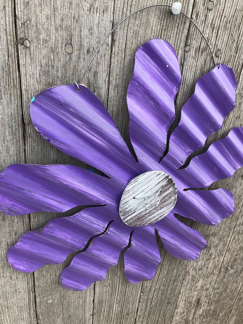 Purple Corrugated Tin Daisy / Corrugated Tin Garden Decor / Rustic Tin ...
