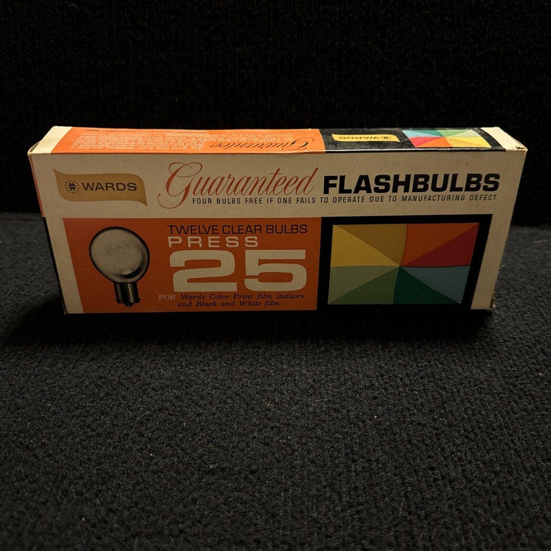 Rare Vintage Montgomery Wards M2B Flashbulbs - Set of 8 in Original Box ...