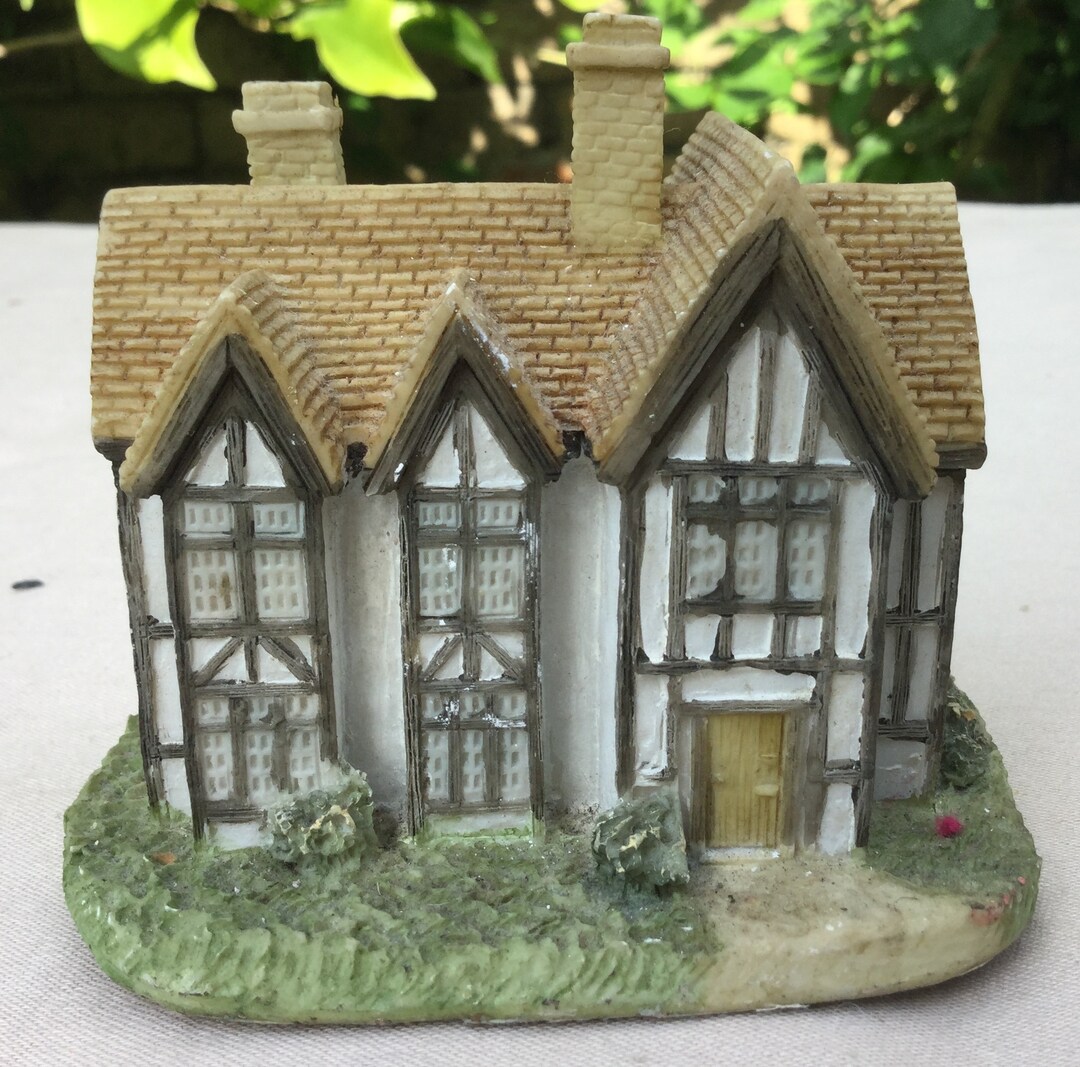 Tudor Miniature House - Academy - Etsy
