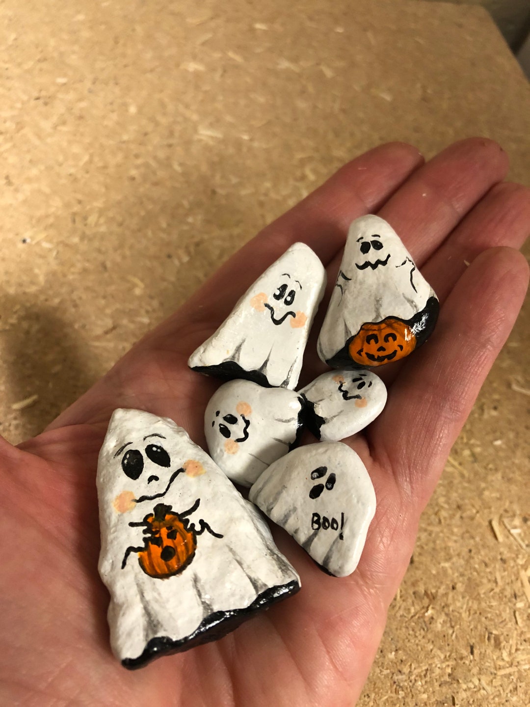 5 GHOSTS Hand Painted Rocks/ Halloween Decor/ Trick or Treat/ Assorted ...