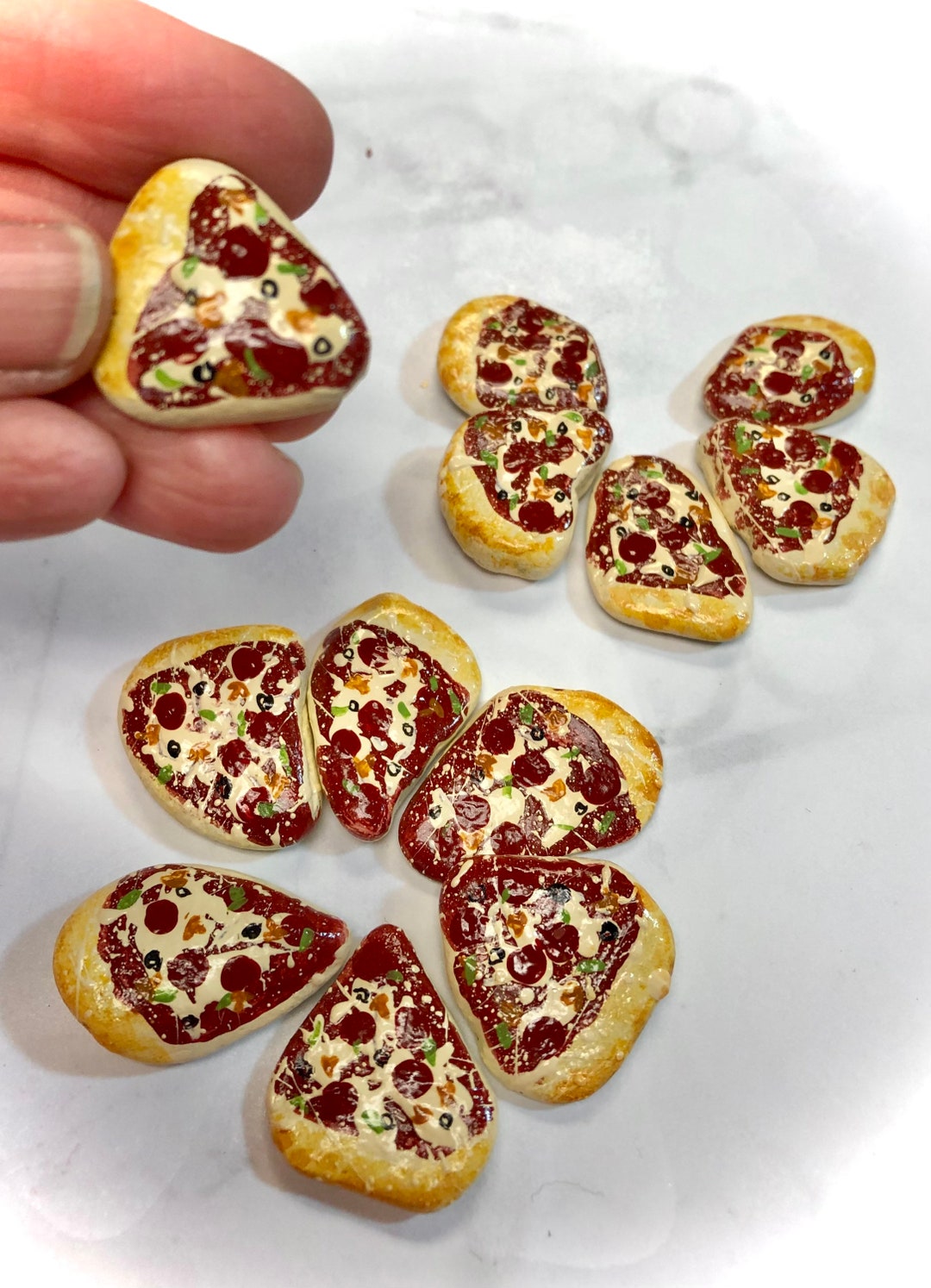 Painted Rock Pizza, 6 Piece Pizza, Fridge Magnets - Etsy