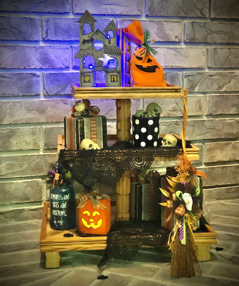 5 GHOSTS Hand Painted Rocks/ Halloween Decor/ Trick or Treat/ - Etsy