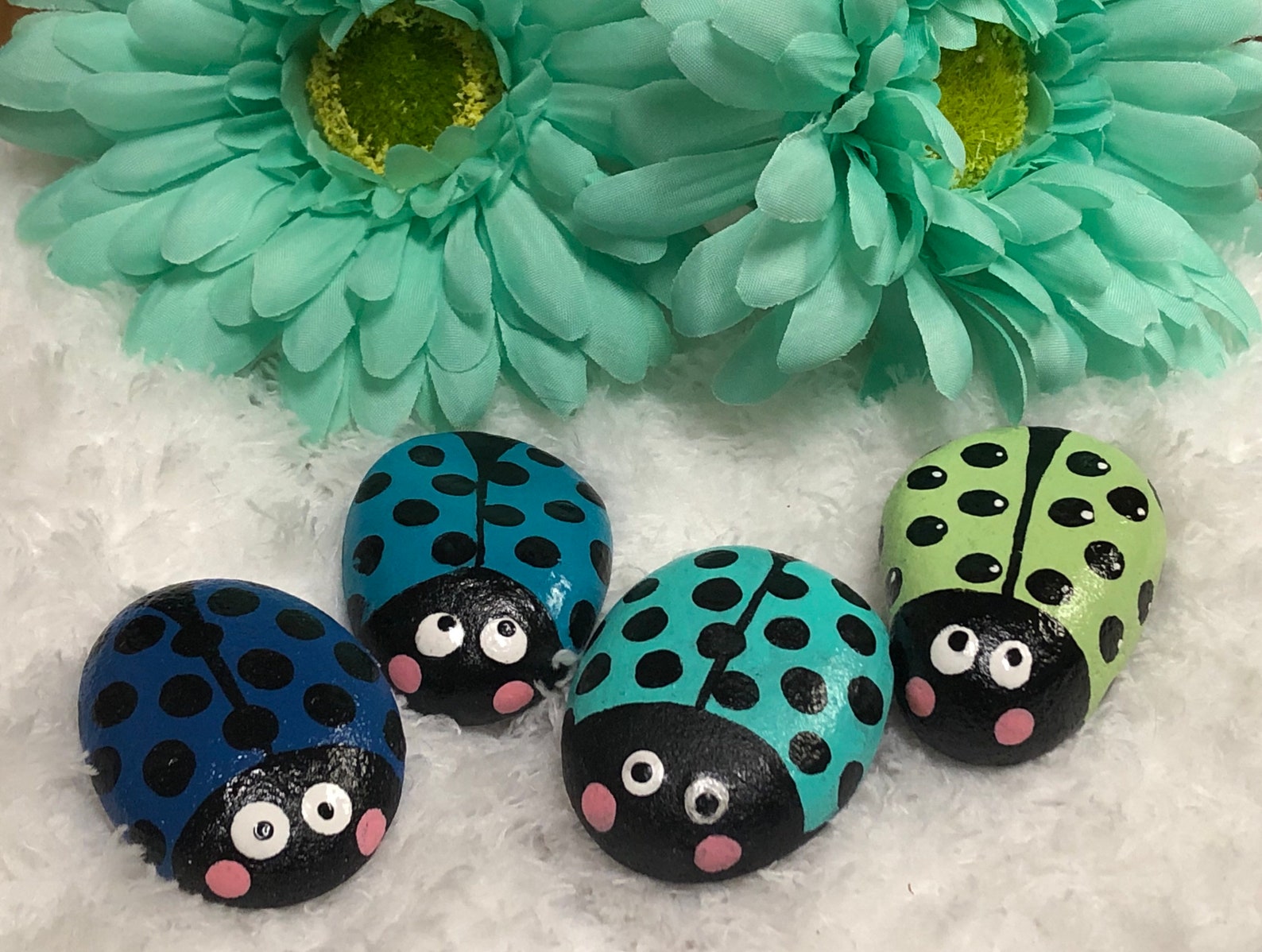 LADYBUG COUSINS Baby Bugs Hand Painted Rocks Ladybugs - Etsy