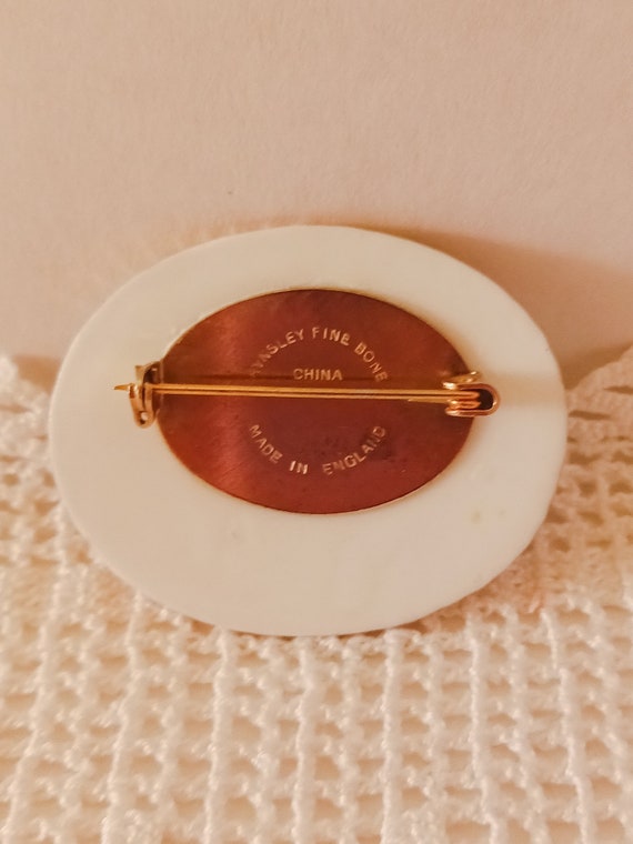 1970's Aynsley Floral Fine Bone China Brooch Made in … - Gem