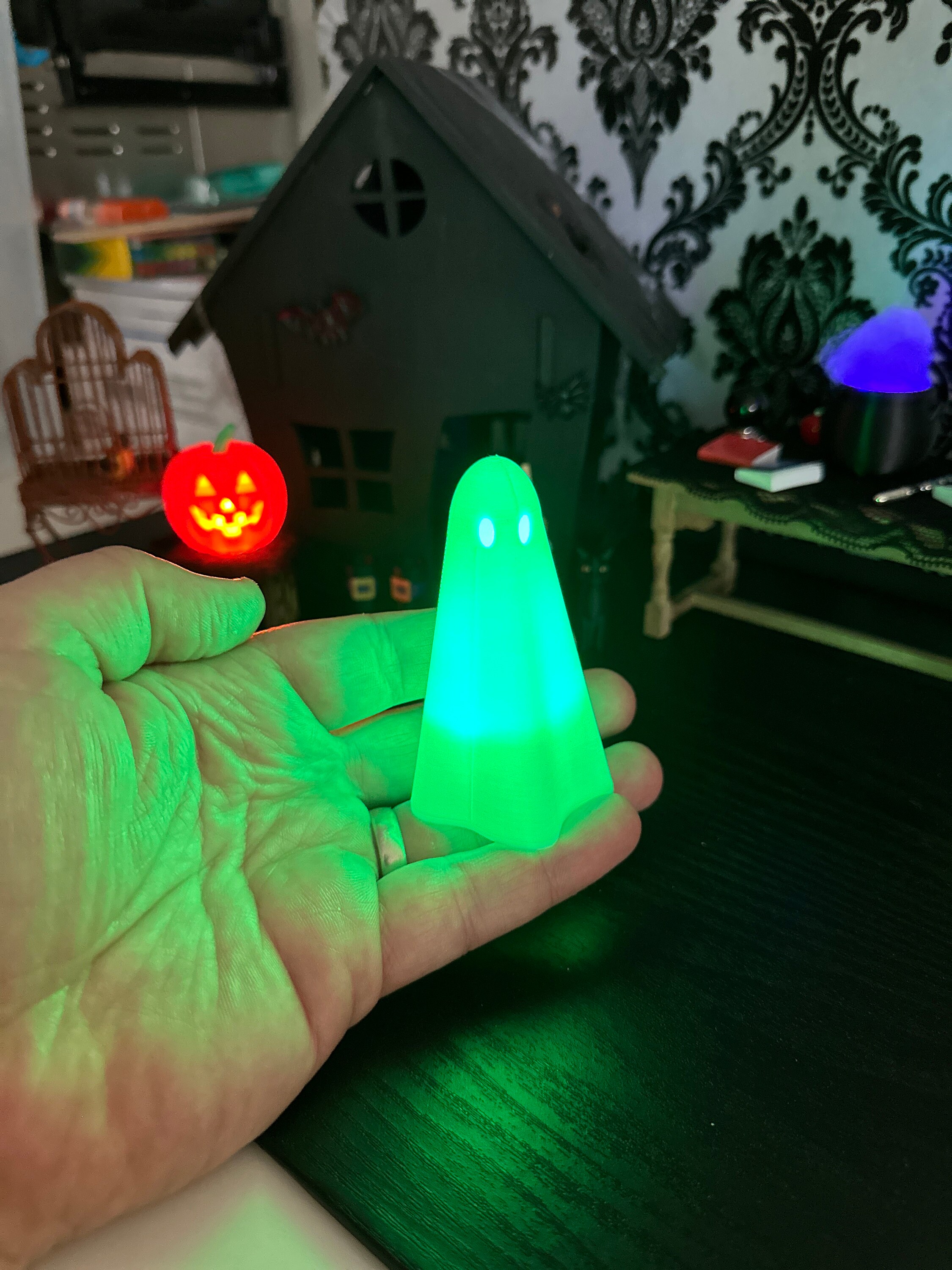 Mini Light up Ghost, Miniature Ghost, Haunted House Accessories ...