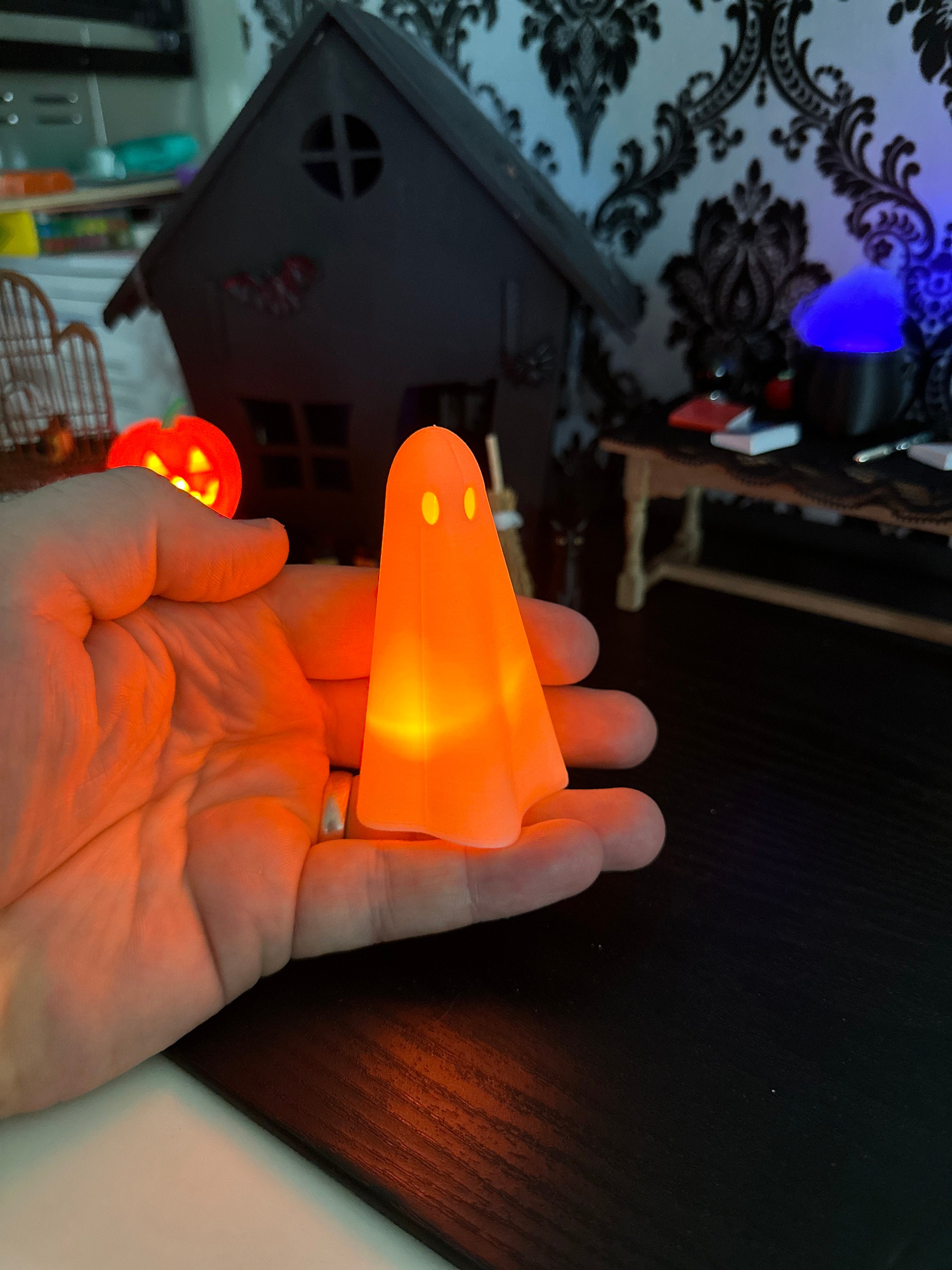 Mini Light up Ghost, Halloween Haunted House Miniature - Etsy